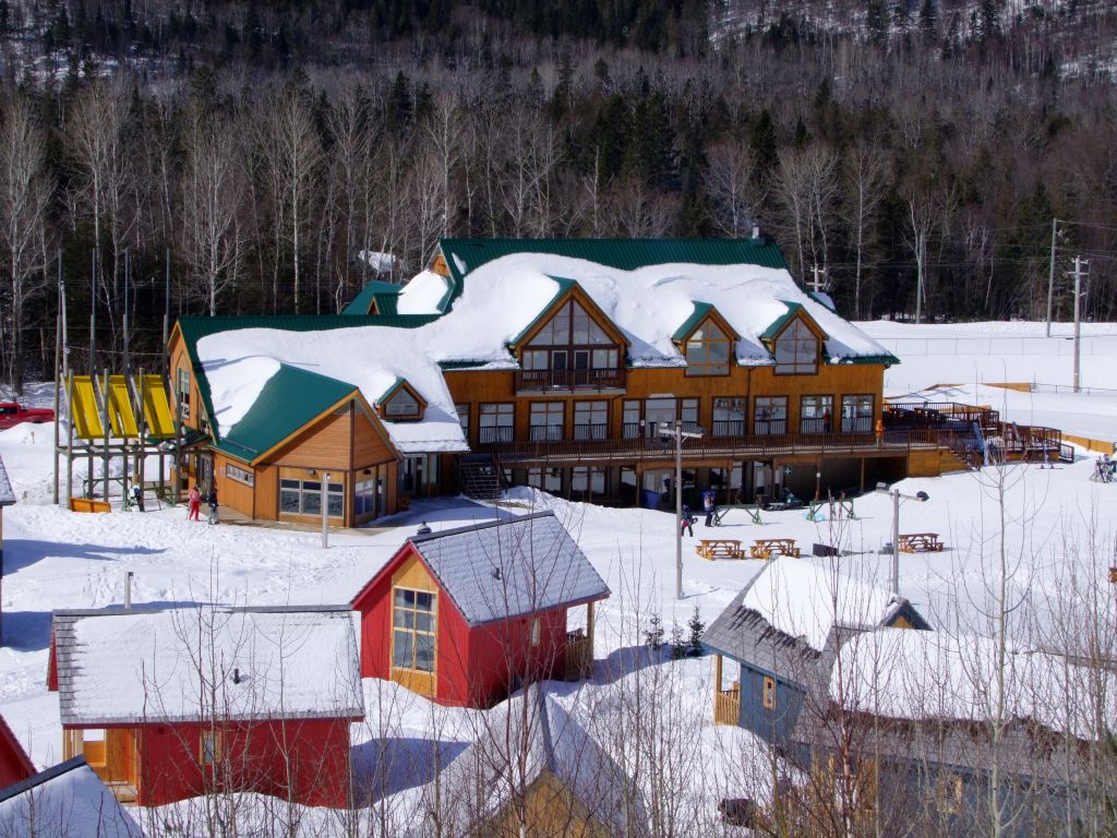Chalet New Richmond, chalet Gaspésie Station touristique pin rouge